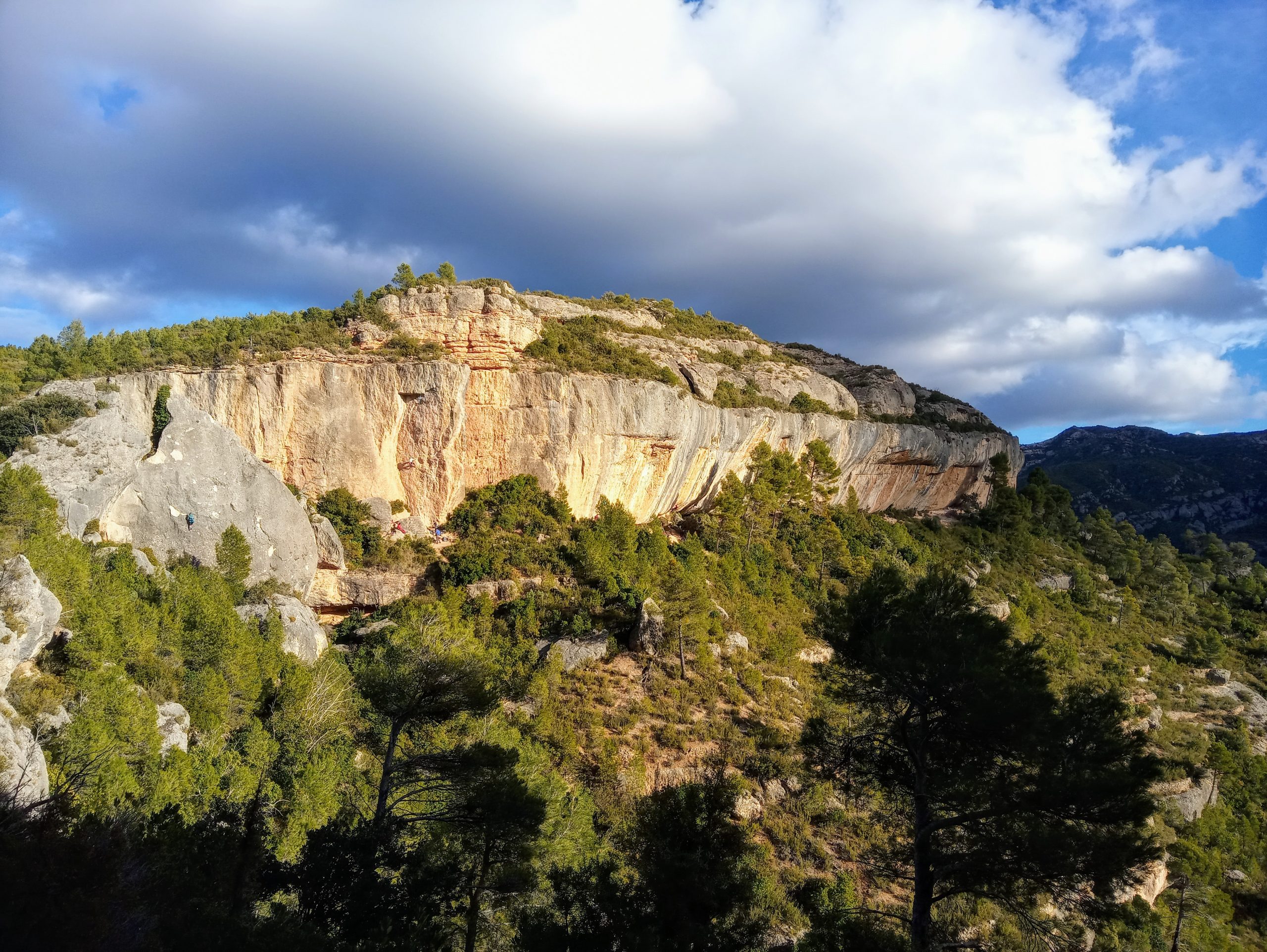 Margalef - a climber's paradise full of pockets - Laid-back places