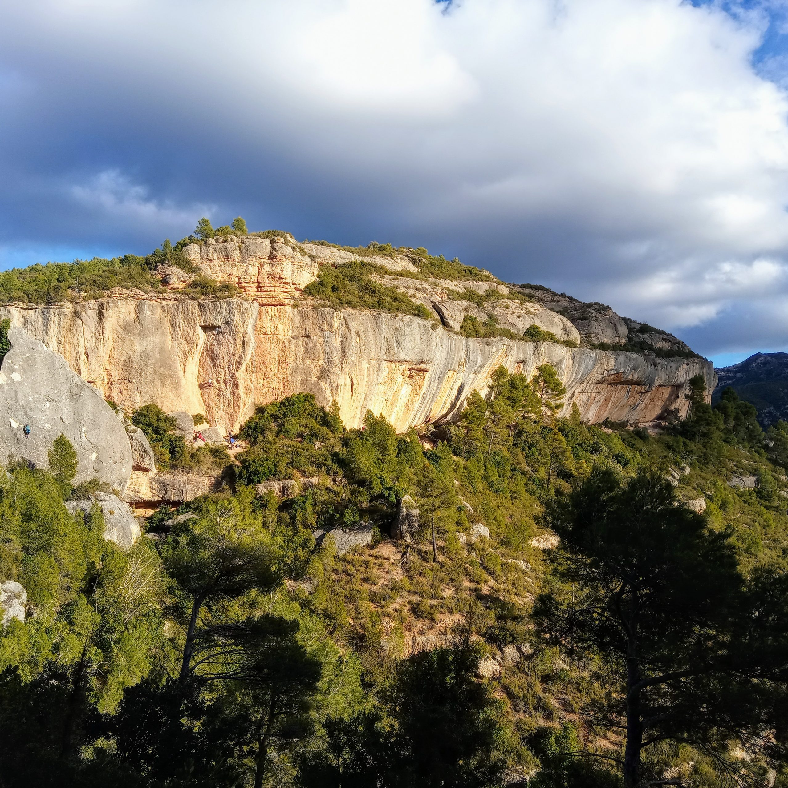 Margalef - a climber's paradise full of pockets - Laid-back places